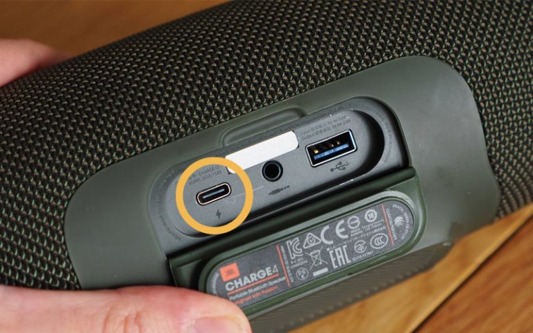 Tại sao sạc loa Bluetooth không vào điện và cách xử lí sửa lỗi